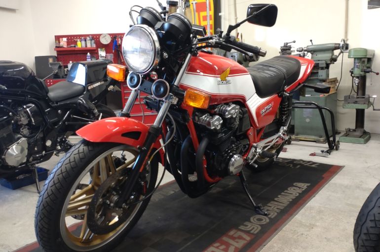 CB750F ヨシムラTMR-MJNに変更です!