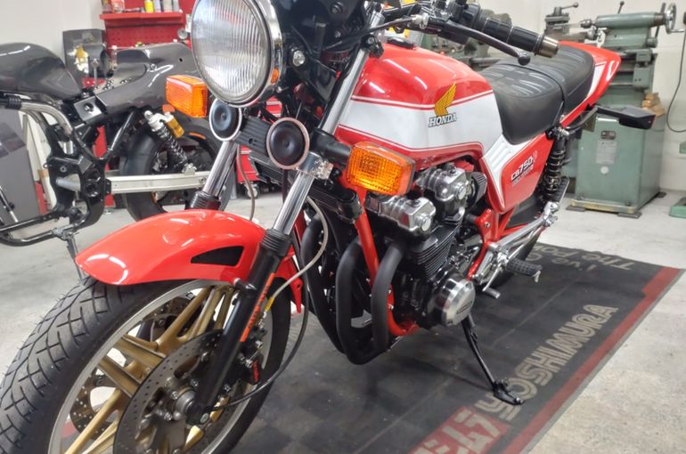 CB750F 車検整備とカスタムです②