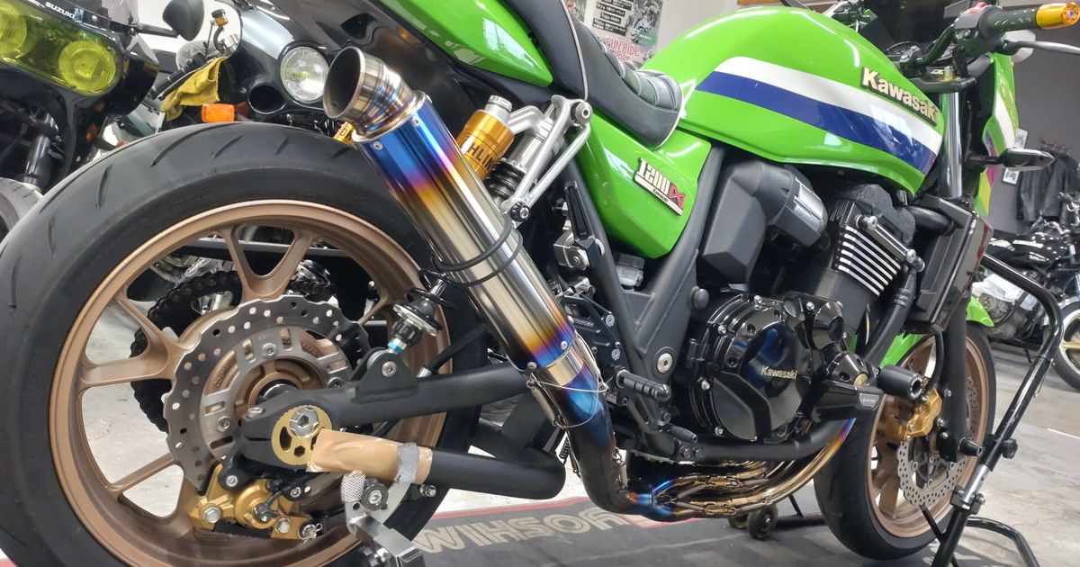ZRX1200D N様号でフルカスタム①